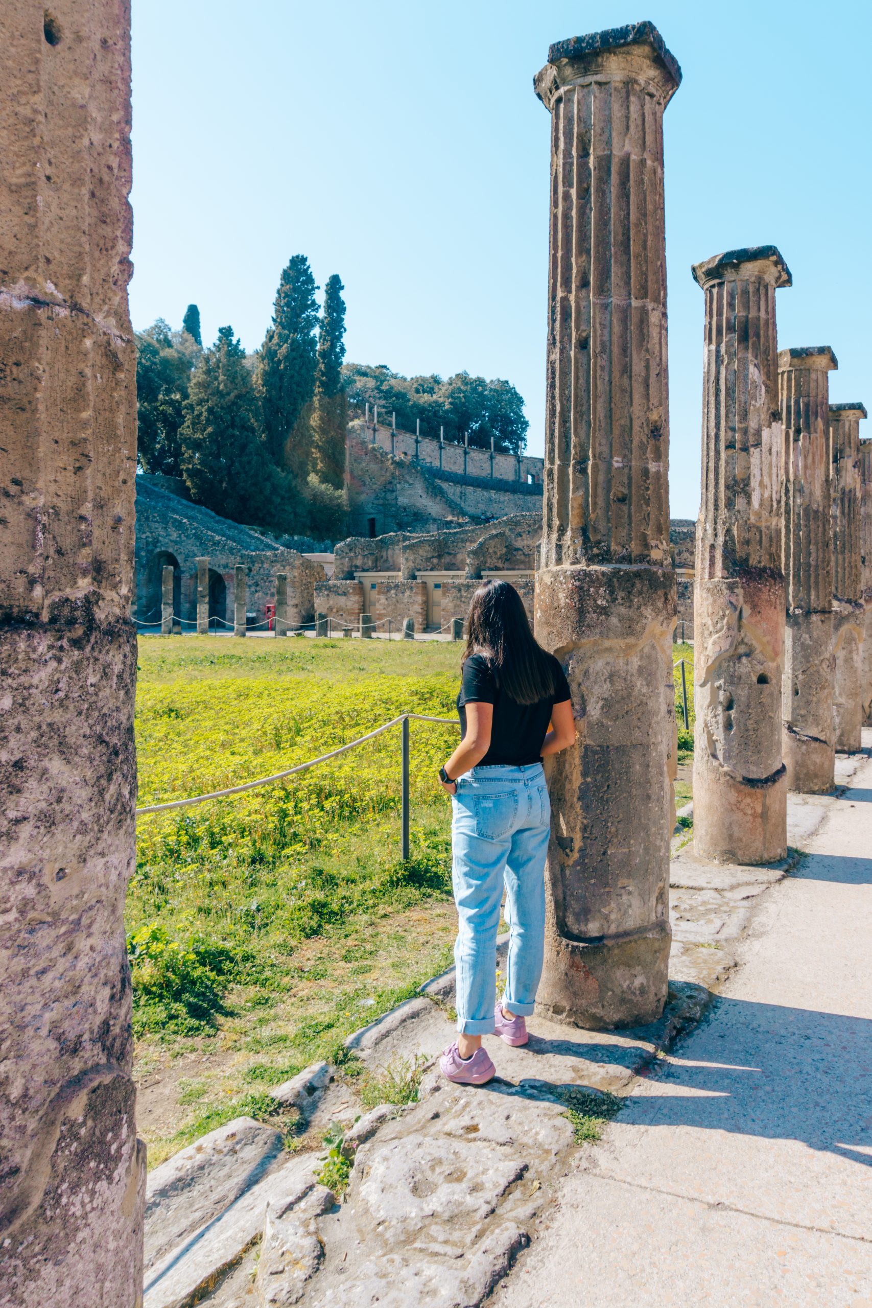 Mel Wanders – Pompeii: The City Frozen in Time: Day Trip from Rome